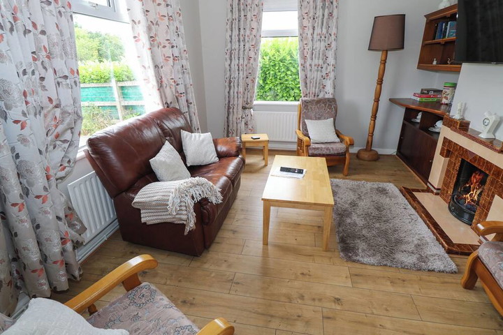 Kate's Cottage, Pet Friendly, With Open Fire In Ballina, County Mayo - Ireland