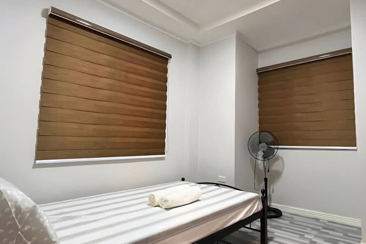 A Temporary Relocation, This Space Provides Comfort, Privacy, And Convenience. - Rosales