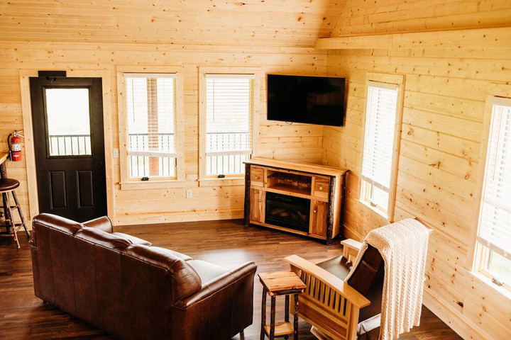 The Elk Cabin - Hidden Acres Cabins - Bethany, MO