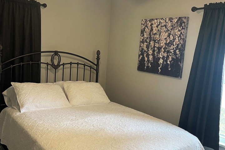 "The Hideaway 2" Charming 2-bedroom House In Delightful Farmington With Wifi, Ac - Farmington, MO