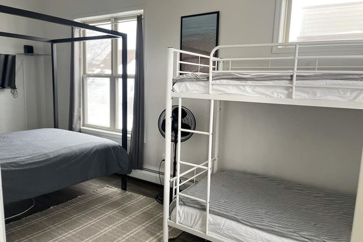 3 Bedroom, Modern Loft Style Apartment Located In Downtown Marquette - Marquette, MI