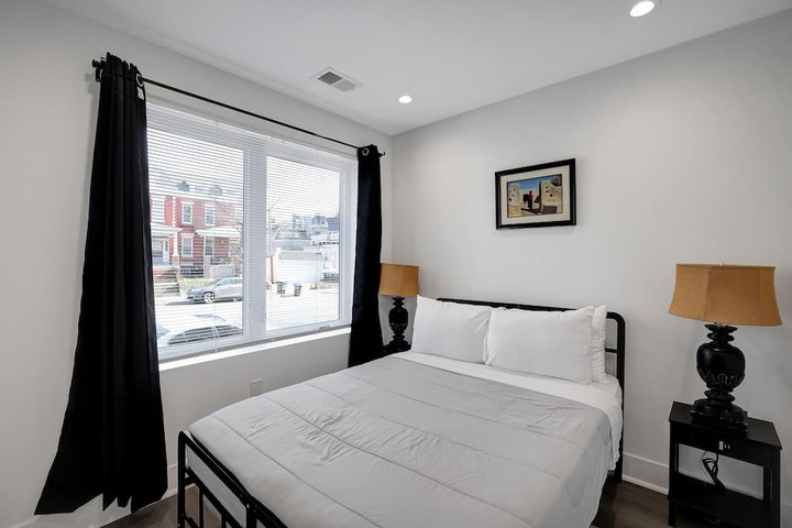 Comfortable Stay Just Steps From Dc Bus Stop - Bethesda, MD
