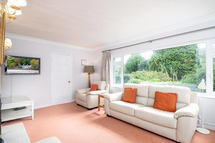 Greenacres - Two Bedroom Cottage, Sleeps 4 - Pwllheli