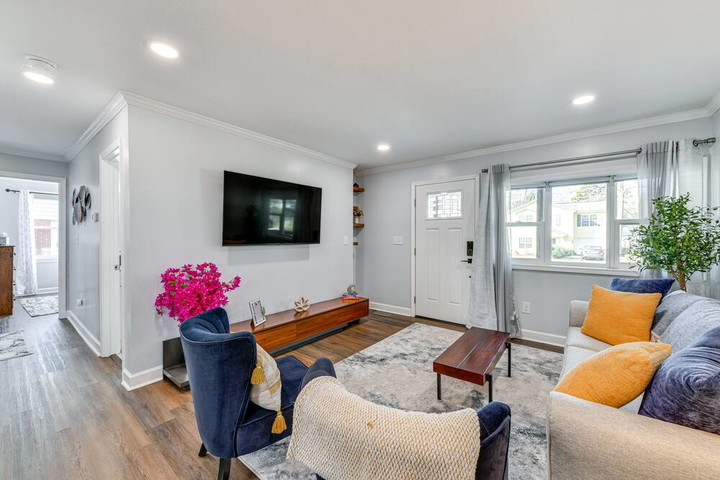 Newly Updated Home ~ 3 Mi To Downtown Charlotte! - Charlotte, NC