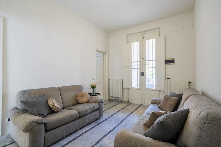 The Apartment Is Modern, Well-organized, And Designed To Provide Comfort And Functionality Throughout Your Stay. The Spaces Are Bright And Spacious, With A Layout That Can Comfortably Accommodate Up To Six People.it Features Three Bedrooms: Two Double Be - Camaiore