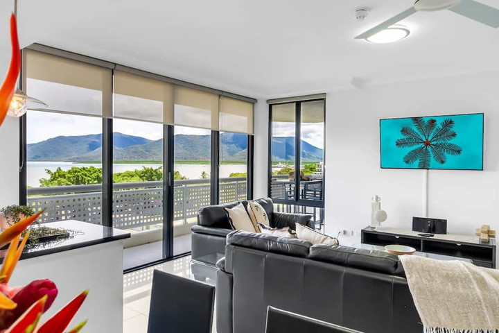 Belle Escapes 73 Rydges Plaza Esplanade With Ocean & City Views - Queensland