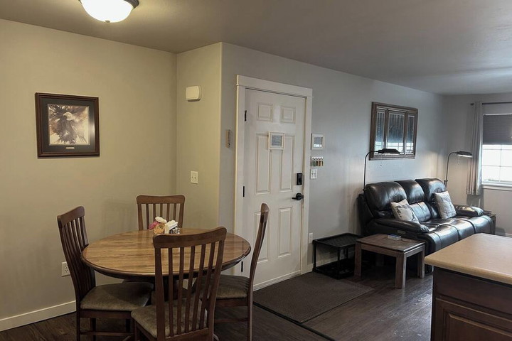 Popular Bozeman Vacation Condo! Convenient Central Location - Bozeman, MT