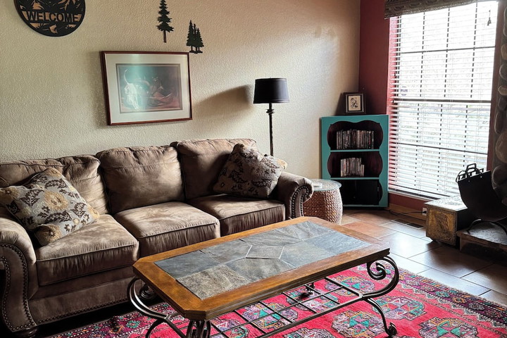 Rendezvous Cabin, Beautiful Updated, One Level Cabin. - Ruidoso, NM