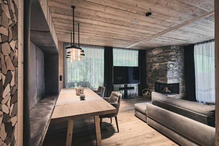 Luxurious Chalet In The Racines Forest With Private Jacuzzi - Vipiteno