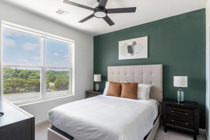 Landing | Stunning 3bd, Clubhouse, Pool - Edmond, OK