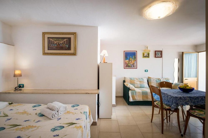 Studio Apartment 'Monolocale - Rosa Sea View In Villa' With Sea View, Wi-fi & Air Conditioning - Santa Cesarea Terme