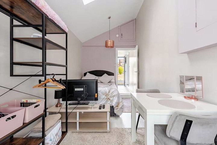 1 Bed Annexe Sleeps 2 -Garden -Harlow Mill Station - London Stansted Airport (STN)