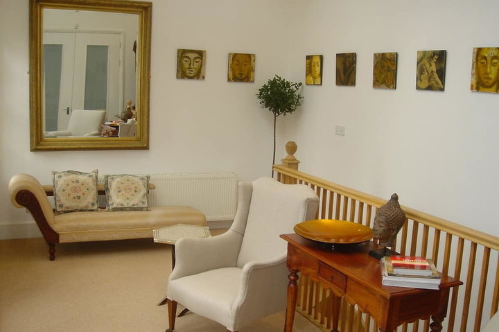 Exclusive Apartment With Terrace, Garage, Gym In Georgian Residence Well Located - Colindale - London