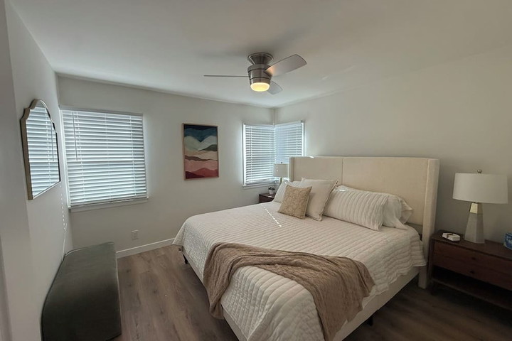 Elegantly Renovated Burbank Retreat! - 柏本克