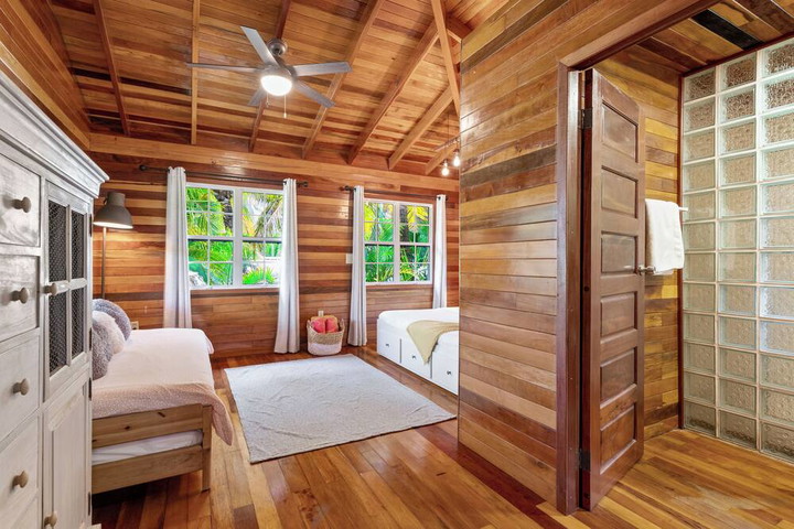 Ohana Kuknat Beachfront Cabin In Placencia Village, Clean, Quiet, Safe, Private. - Placencia