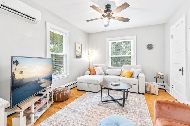 Serenity Place 2-bedroom Home Minutes From Minneapolis, Ac, Wifi, Pet Friendly - Minneapolis, MN