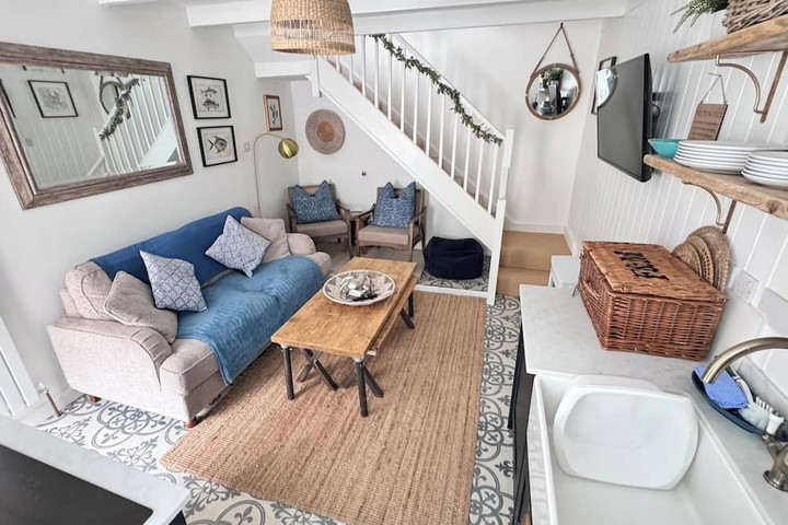 Award Winning "Smugglers Hide" 2 Bed Harbour House - St Ives