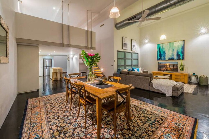 Luxury Warehouse Apartment Close To Cbd - Brunswick