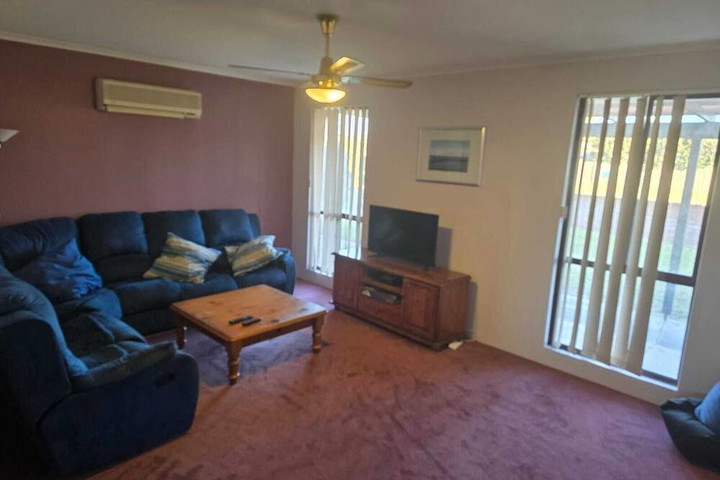 Beach Gums: 4 Br, 2 Ba House In Lancelin, Sleeps 10 - Lancelin