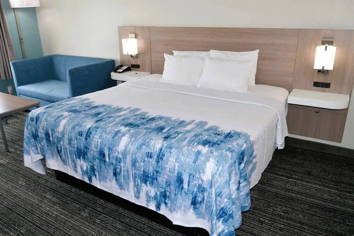 Clean & Relaxing Room W/ Pool, Parking & Breakfast | Foley Railroad Museum-1.6mi - Foley
