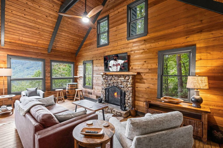 Rustic Charm With A Mountain View - Jasper, GA