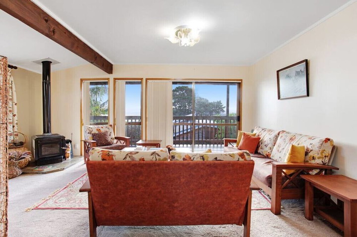 Family Sunset Retreat With Sea Views - Auckland