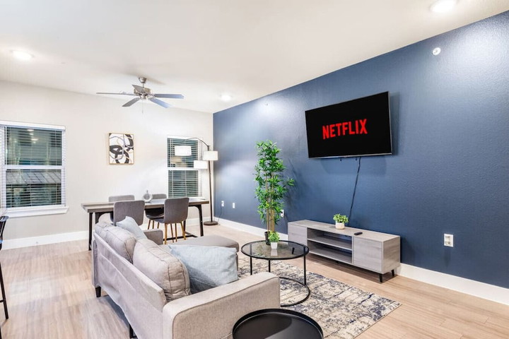Grand Prairie 1br | Ikea, Epic Waters, Bass Pro - Arlington, TX