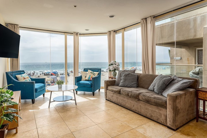 Good Vibrations | 3/3 Oceanfront Condo On The Sand & 150 Feet To Belmont Park! - San Diego, CA