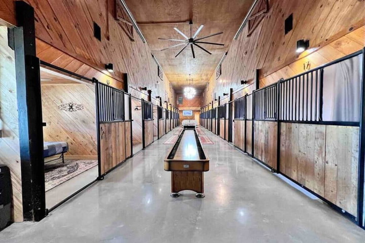 The Stables At Georgetown - Georgetown, TX