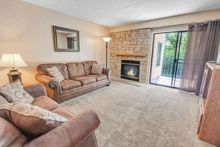 Two Bedroom Condo Sleeps 8 Persons - Tennessee