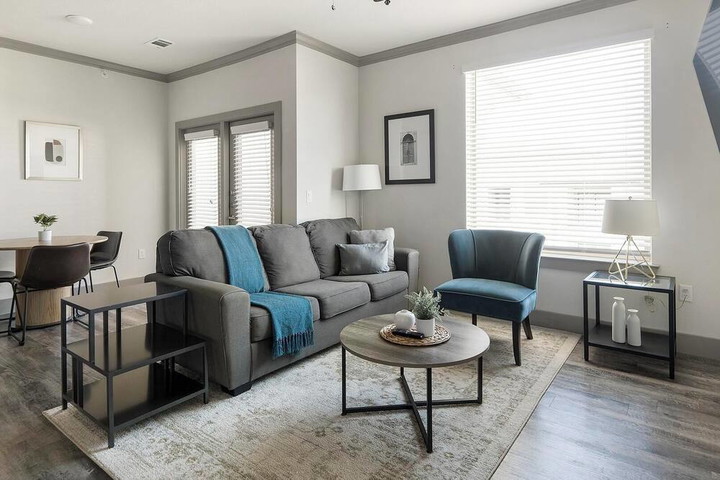 Landing | Spectacular 1bd, Gym, Courtyard - Elgin, TX