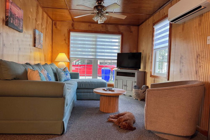 Escape To This Charming Beach Cottage Along The Coast Of Broadkill Beach - Delaware