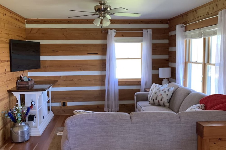 The Cabin. - New Castle, IN