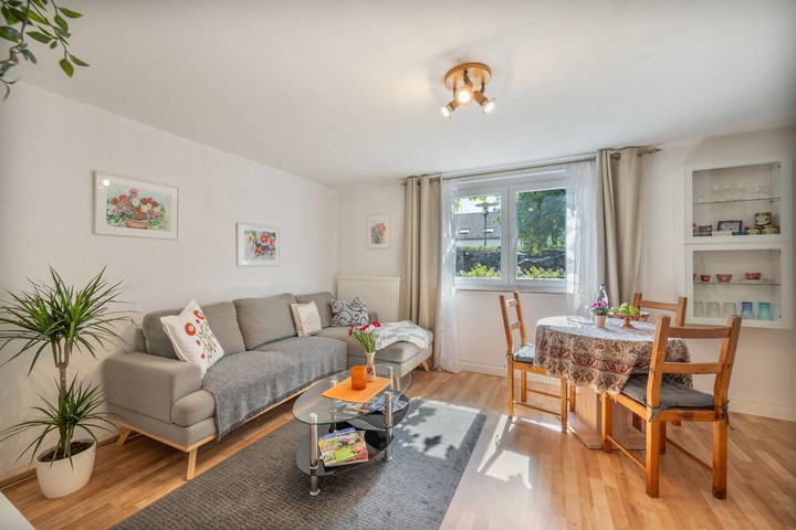Ferienwohnung 'Haus Zur Bienenweide' Mit Gemeinschaftsterrasse, Balkon Und Wi-fi - Bad Liebenzell