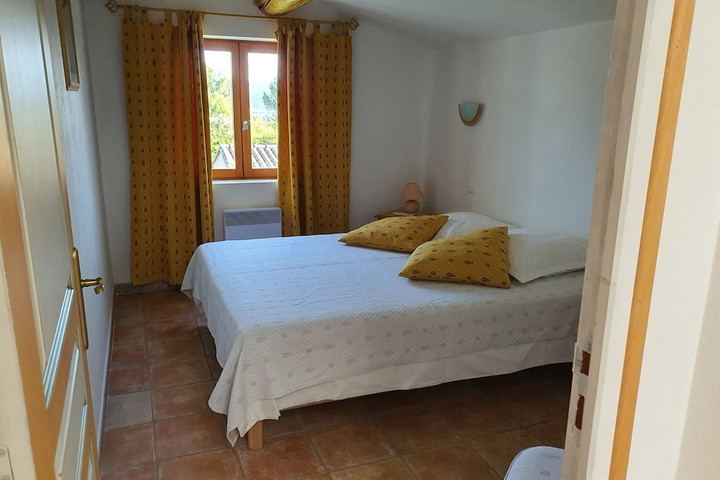 Belle Petite Maison Avec Terrasse Et Accès Piscine - Lauris