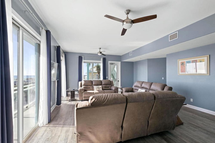 Beautiful, Newly Renovated, Pet Friendly Condo With Stunning Gulf Views! - Pensacola Beach, FL