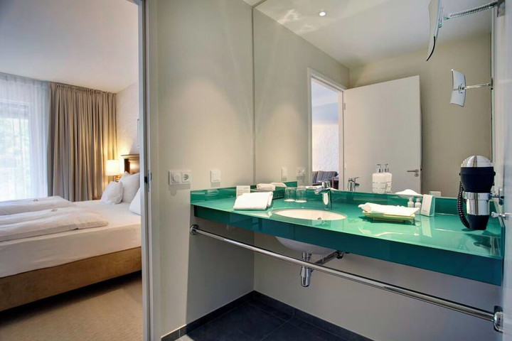 Beautifully Lit Room Overlooking Lush Parkland In Ootmarsum With Wellness Area - Oldenzaal