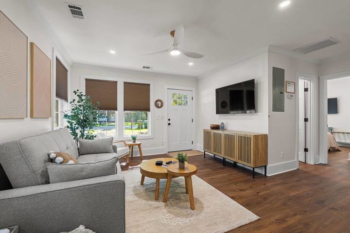 Pinky's Palace - Cozy Bungalow Minutes From Parris Island - Port Royal, SC