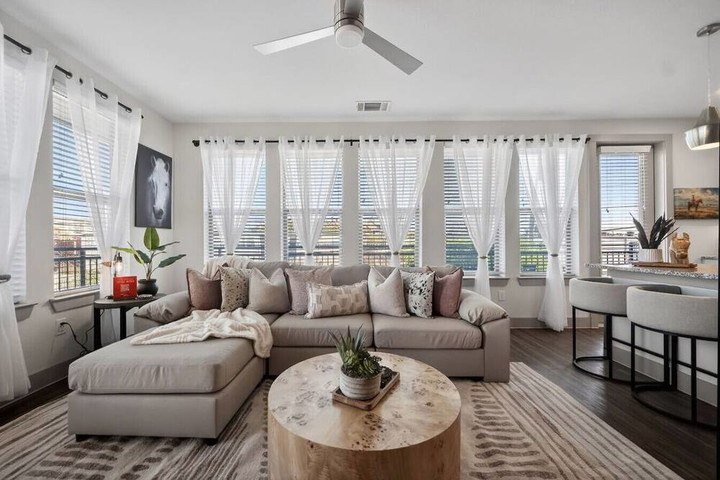 2br Lone Star Lux Dallas | Pool, Gym, Bbq & Pkg - Dallas, TX