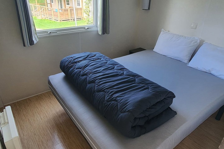 "Mobil-home Sweet Home" : 32 M² 3 Chambres, 6 Personnes, Au Calme Avec Jardin - Houlgate
