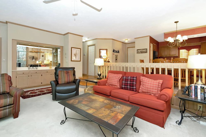 Quail 4 | Fireplace, Restaurant, Pool, Spa - Blowing Rock, NC