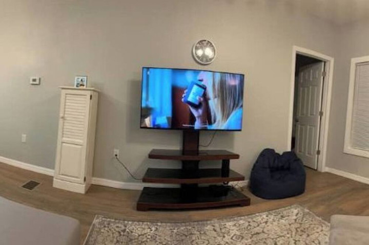 All New Deland Den 4br, Pool, Blocks Fr Stetson & Downtown - DeLand, FL