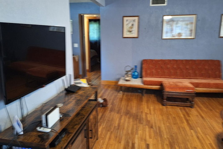 Cozy Three Bedroom, Two Bath House.  5 Minute Walk To The Beach. - Ormond Beach, FL