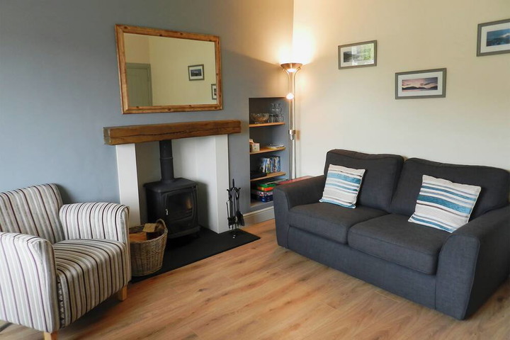 2 Bedroom Accommodation In Lamlash, Isle Of Arran - Brodick