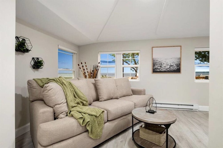 Park Peaks On The Beach| 4br Waterfront | Hot Tub | Sleeps 12! - Sylvan Beach, NY