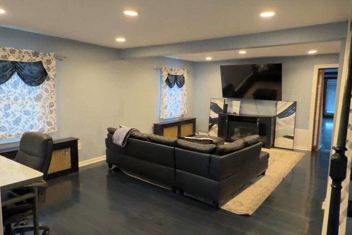 Stylish Entire Home W/ Pool & Relaxing Patio - ファイアー・アイランド, NY