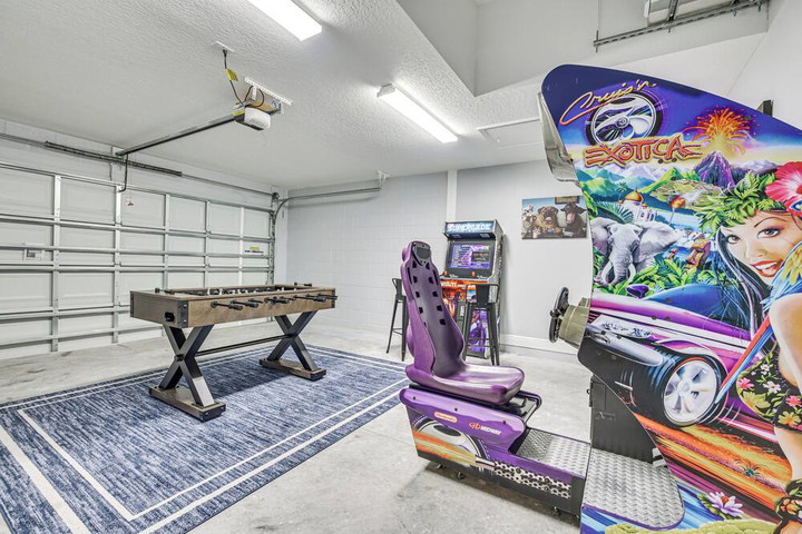 Arcade Games, Lanai & Spa: Summerfield Family Home - The Villages, FL