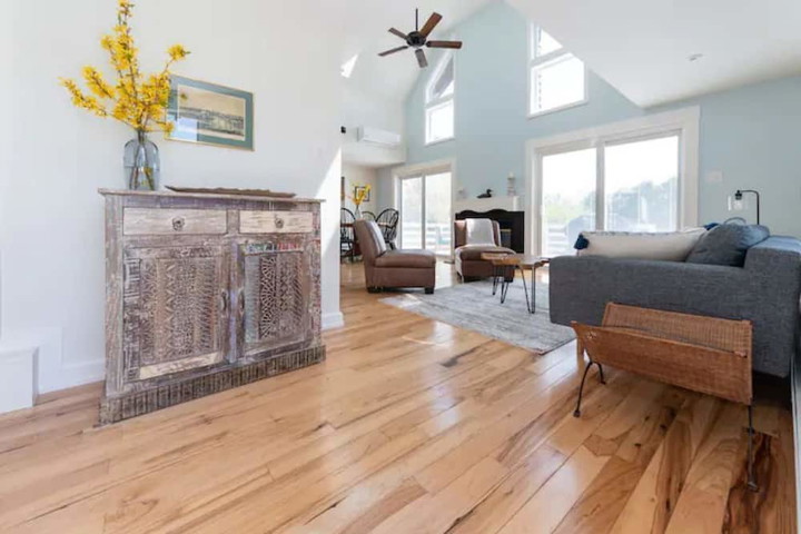 Modern Cottage Near Newport - 3 Bedroom/2 Full Baths & A/c Throughout - 布里斯托爾
