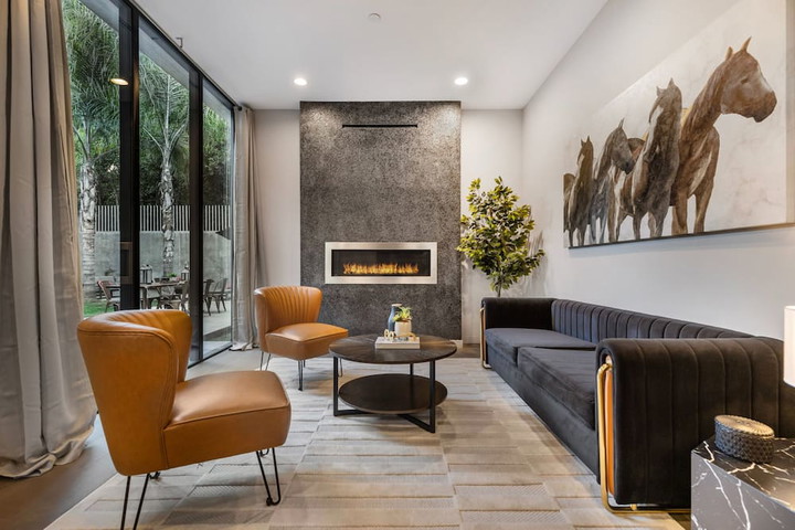 Coldwater Canyon - A Sophisticated & Elegant Estate - Beverly Hills, CA