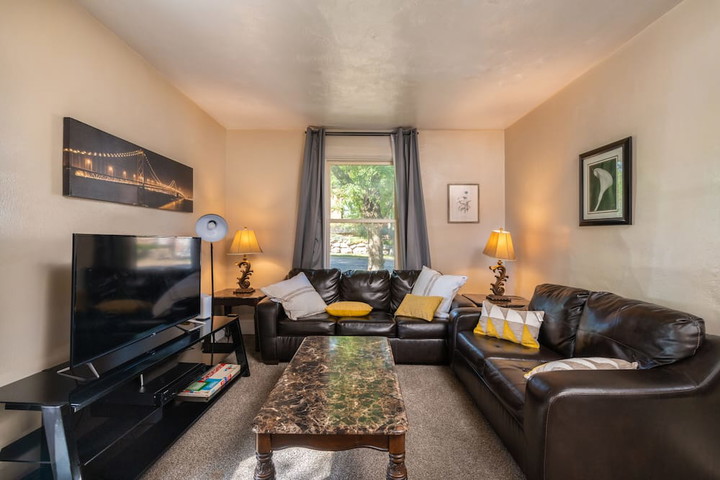 Experience Twin Cites, Spacious, Entire House - Woodbury, MN
